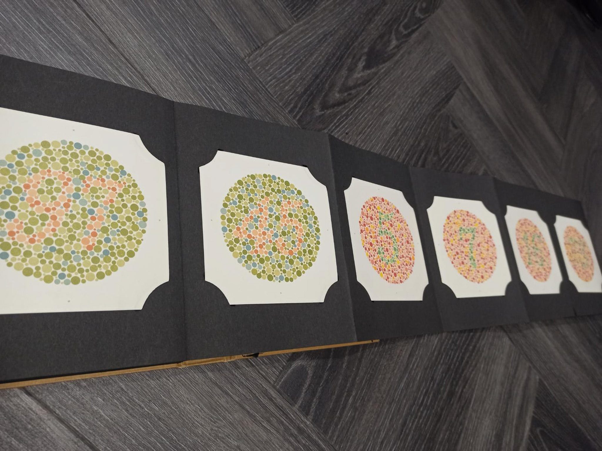 Farbsinnprüfung | Augenarztpraxis BeyondEye